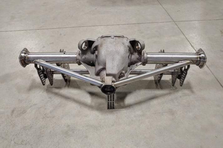 NOTCHED Ford 8.8 housing upper braces – Outlaw Chassis Fabrication
